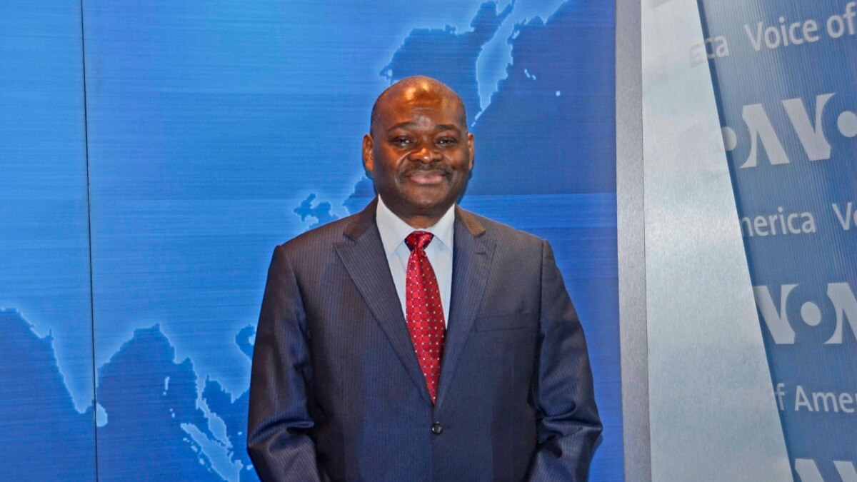 Reacções à morte de Raúl Danda convergem para "enorme perda para Angola"