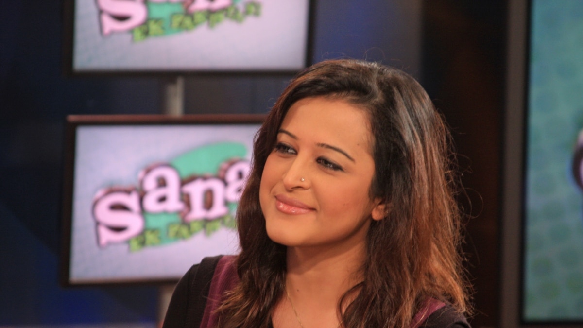 VOA TV Program Connects US and Pakistan