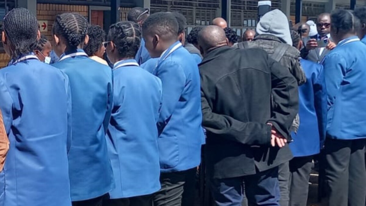 Solubambe Nkii Udaba Lwama Gays Lama Lesbians Ezikolo Uhulumende Esithi ...