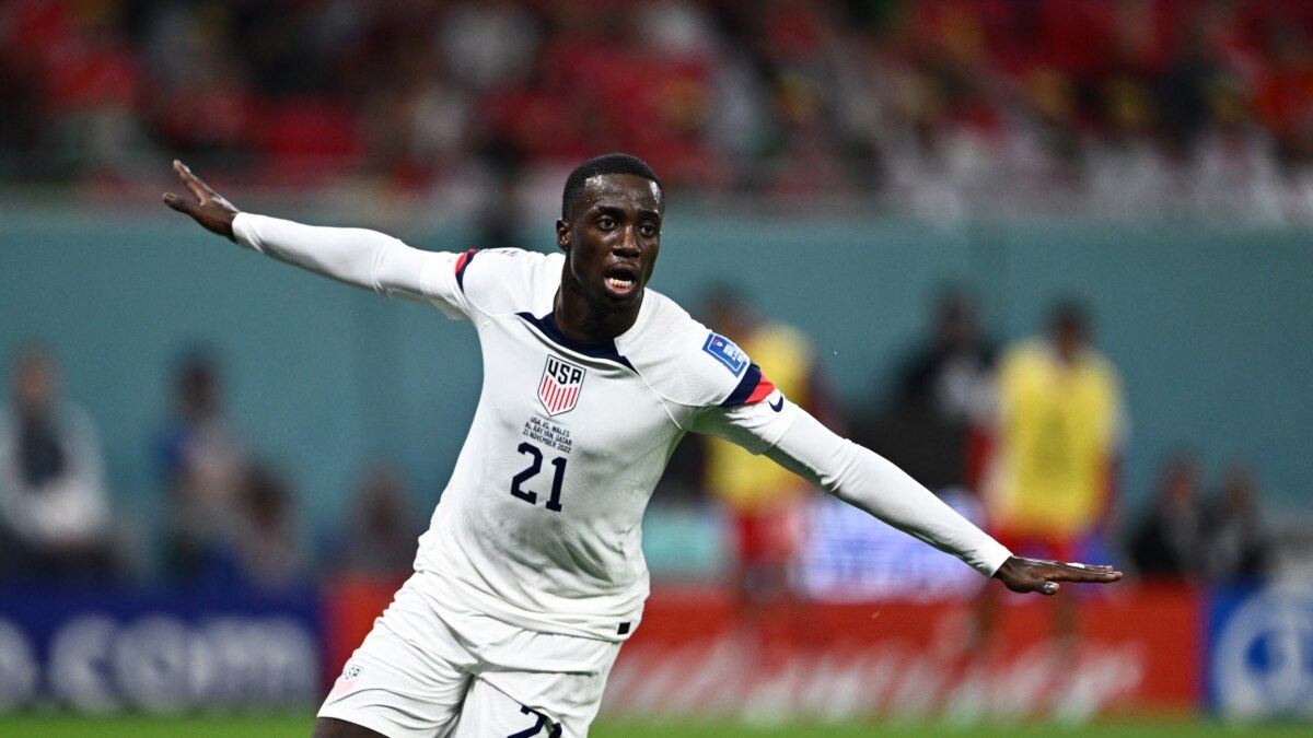 Timothy Weah, mwana ya George Weah président ya Libéria, atiaki mongete ...