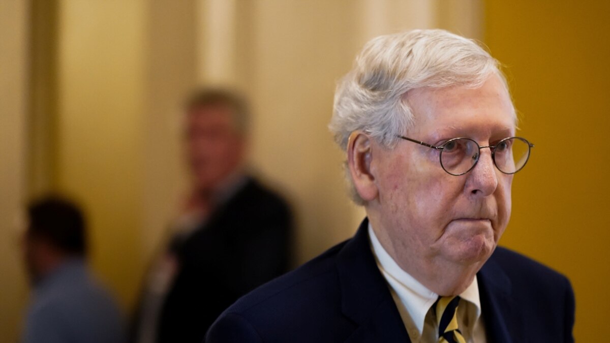 Лідер республіканців в Сенаті США закликав Байдена швидше надавати Україні допомогу