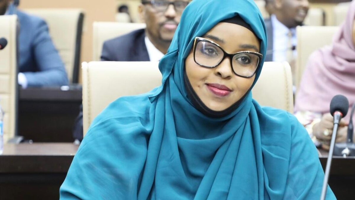 Wareysi: Xildhibaan Sareedo oo ka hadashay wax ka beddelka dastuurka