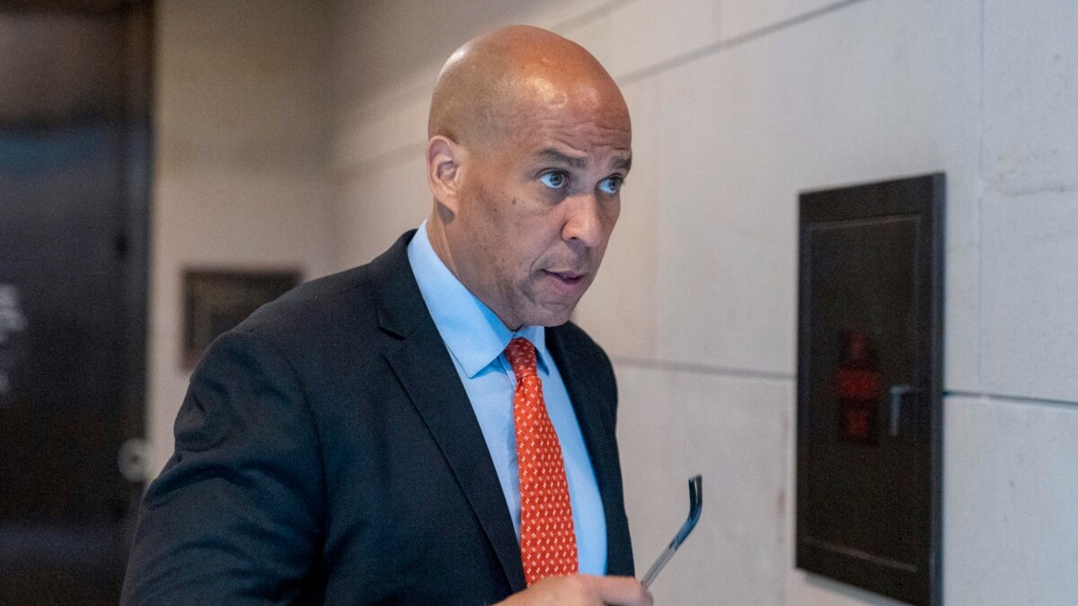 US Senator Booker Calls on Fellow New Jersey Senator Menendez to Resign