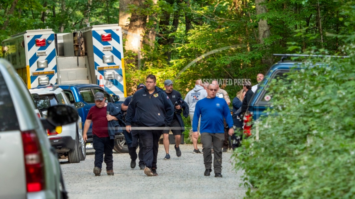 Pilot Seen Slumped Over Before Deadly Virginia Plane Crash, Officials Say