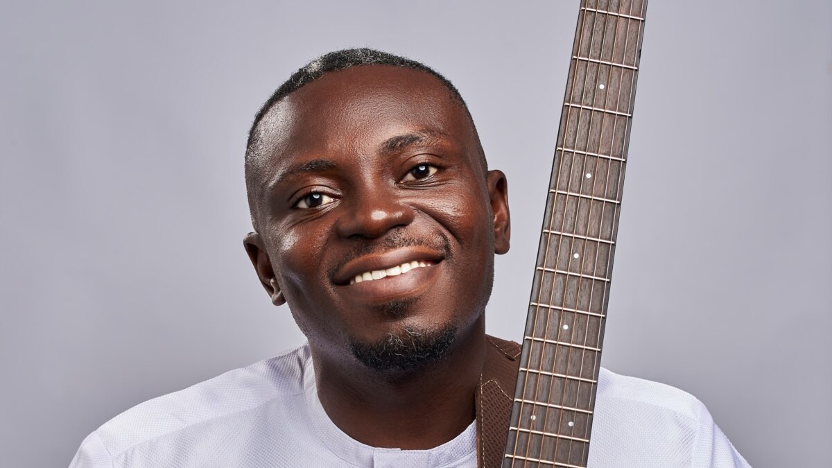 Six Strings (Ghana) - Music Time in Africa