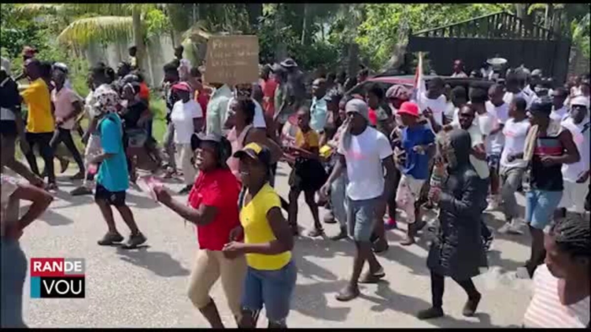Manifestan nan Sid Ayiti Mande Ouvèti Pò Sen Louis a Manifestan nan Sid Ayiti Mande Ouvèti Pò Sen Louis a