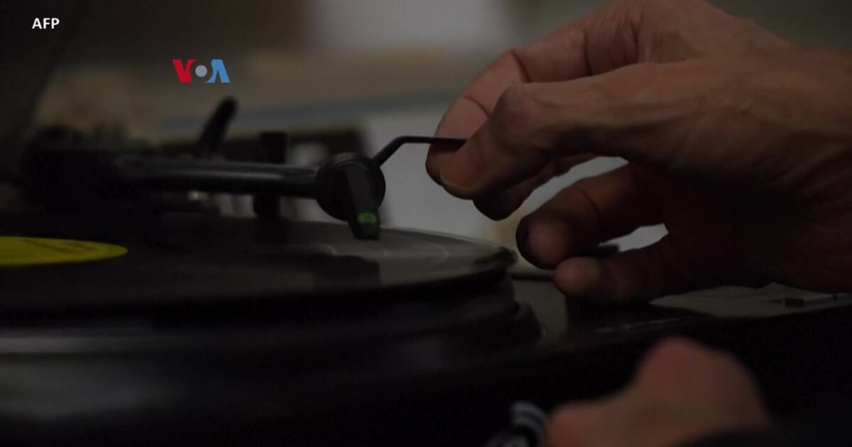 Kualitas Suara hingga Nostalgia: Penjualan Piringan Hitam Vinyl Lampaui CD