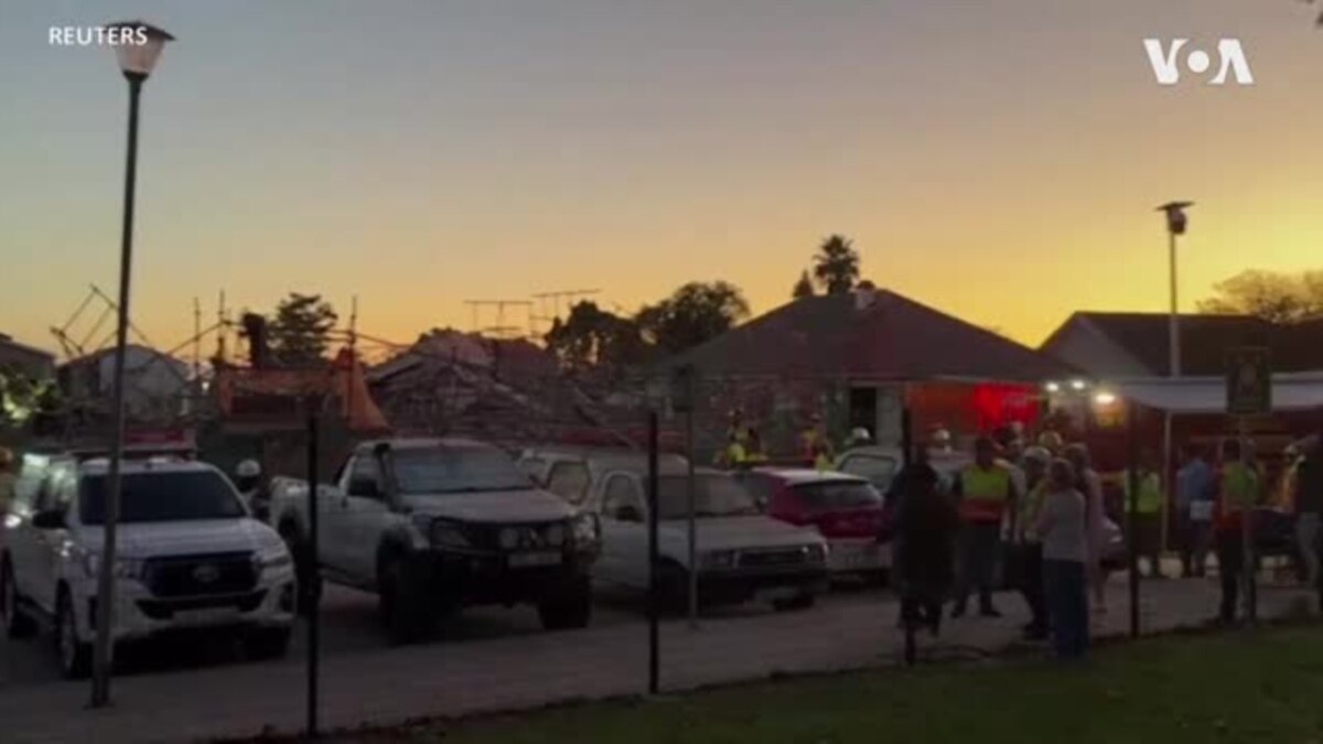 South Africa building collapse leaves 22 injured, dozens trapped South Africa building collapse leaves 22 injured, dozens trapped