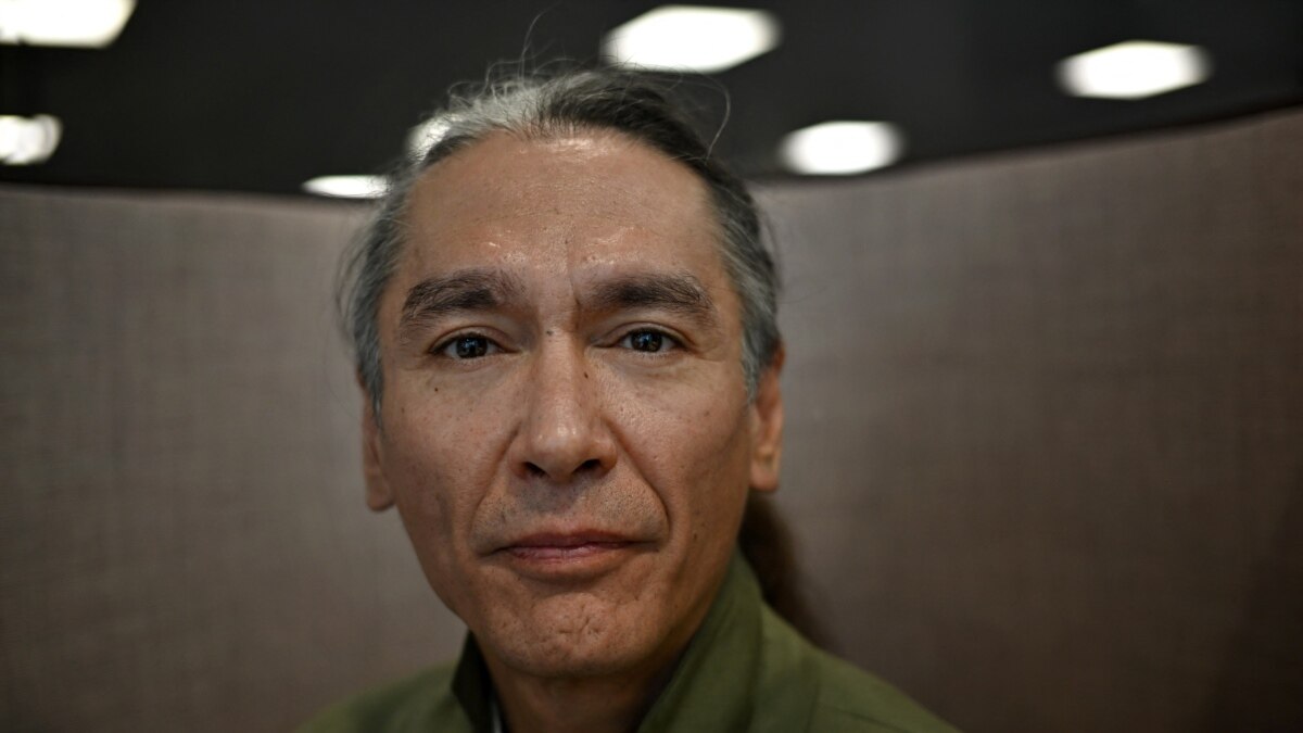 မိခင်ဖြစ်သူလွတ်မြောက်ရေး လှုပ်ရှားနေတဲ့ Kim Aris နဲ့ ဗွီအိုအေ