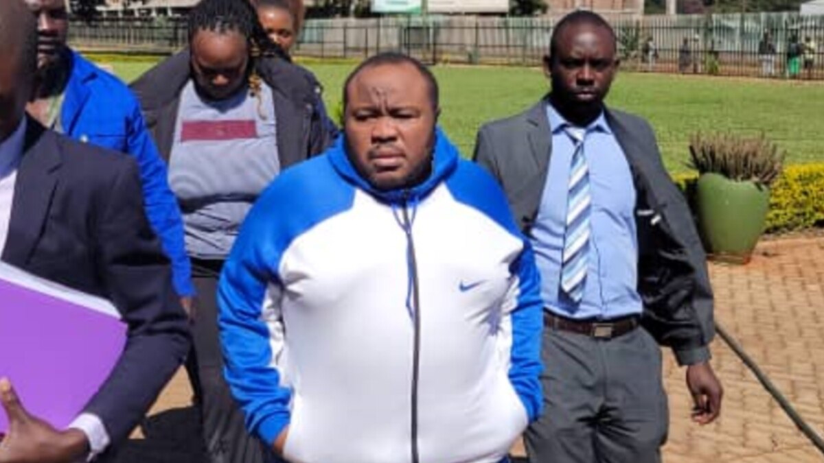 Umahluli Obephethe Icala Lendodana Yesikhulumeli seZanu PF Uyazenyula ...