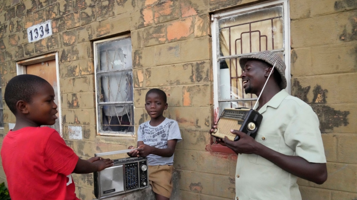 Broadcasters Say Switch to Digital Radio, TV Remains Slow
