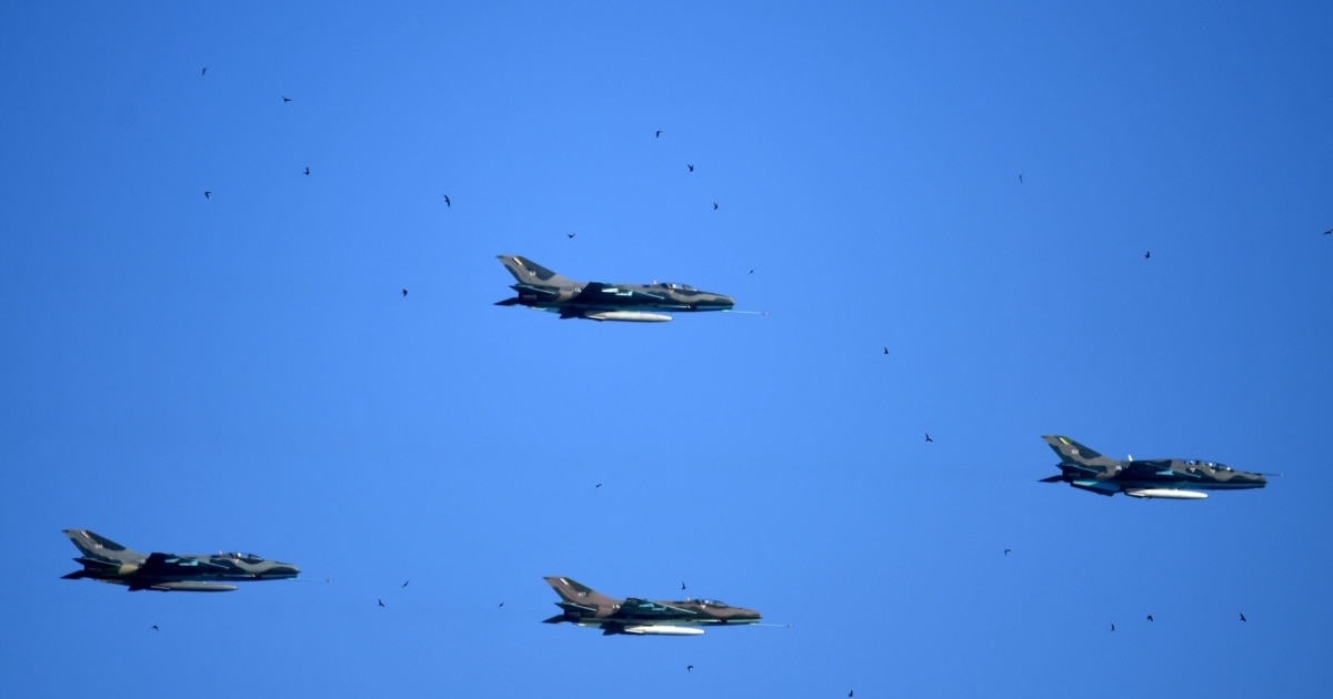 စစ်ကောင်စီရဲ့ လေကြောင်းတိုက်ခိုက်မှုကြောင့် နိုင်ငံတဝန်း နေရပ်စွန့်ခွာသူများပြား