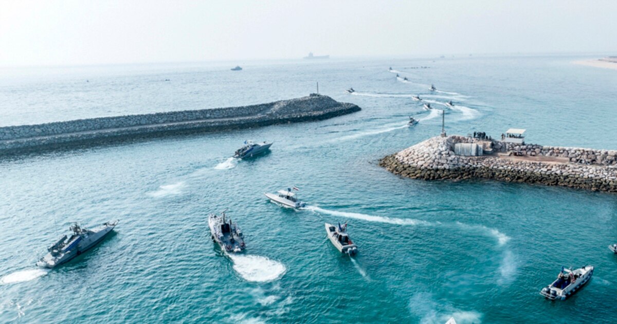 Iran's Revolutionary Guard Runs Drill on Disputed Islands in Persian Gulf