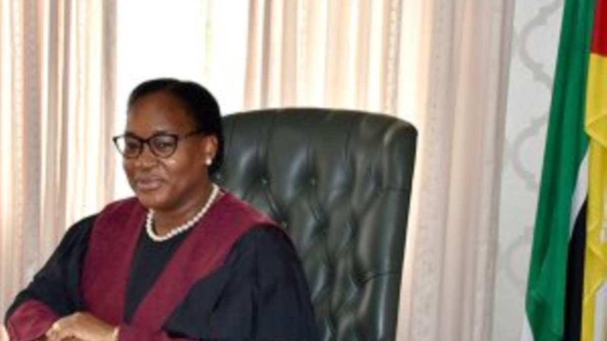 Conselho Constitucional de Moçambique promete verificar o processo ...