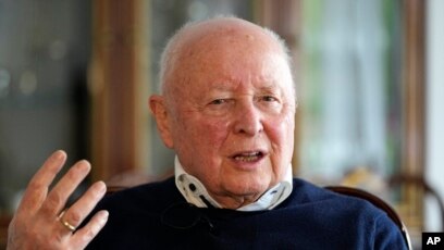 Holocaust Survivors Holocaust Survivors: Resettlement, Memories,