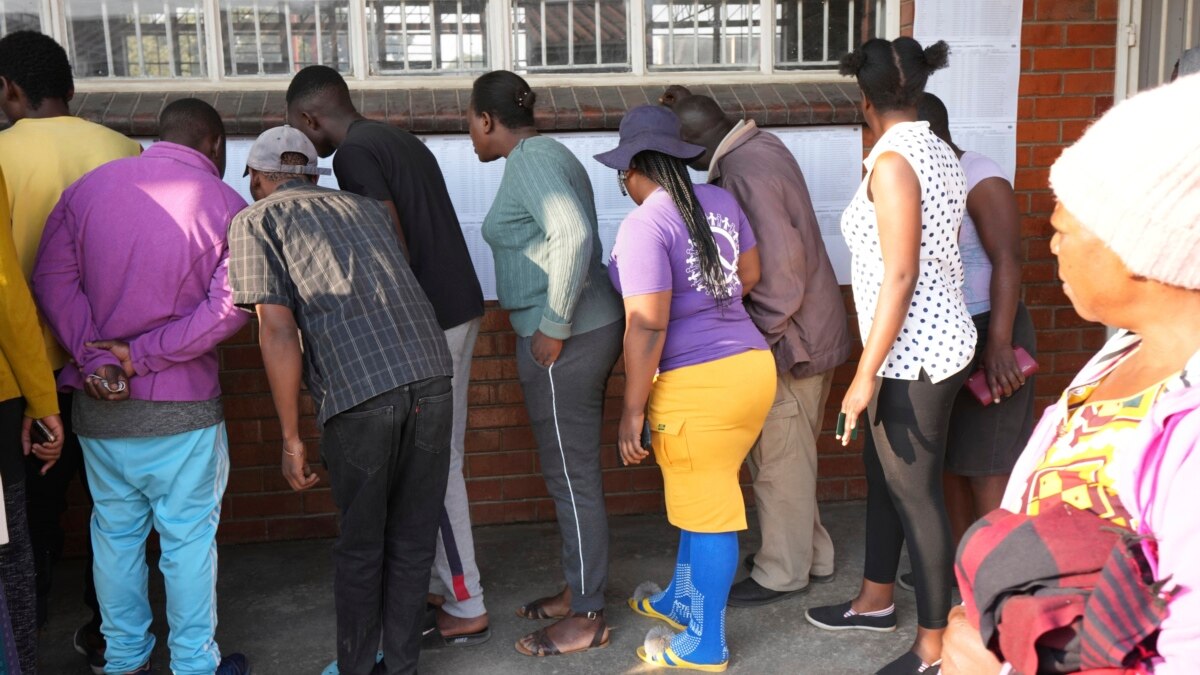 Angaphi Amabandla Aphikisayo Ancintisa Kukhetho Olukhulu Oluqhutshwe ...