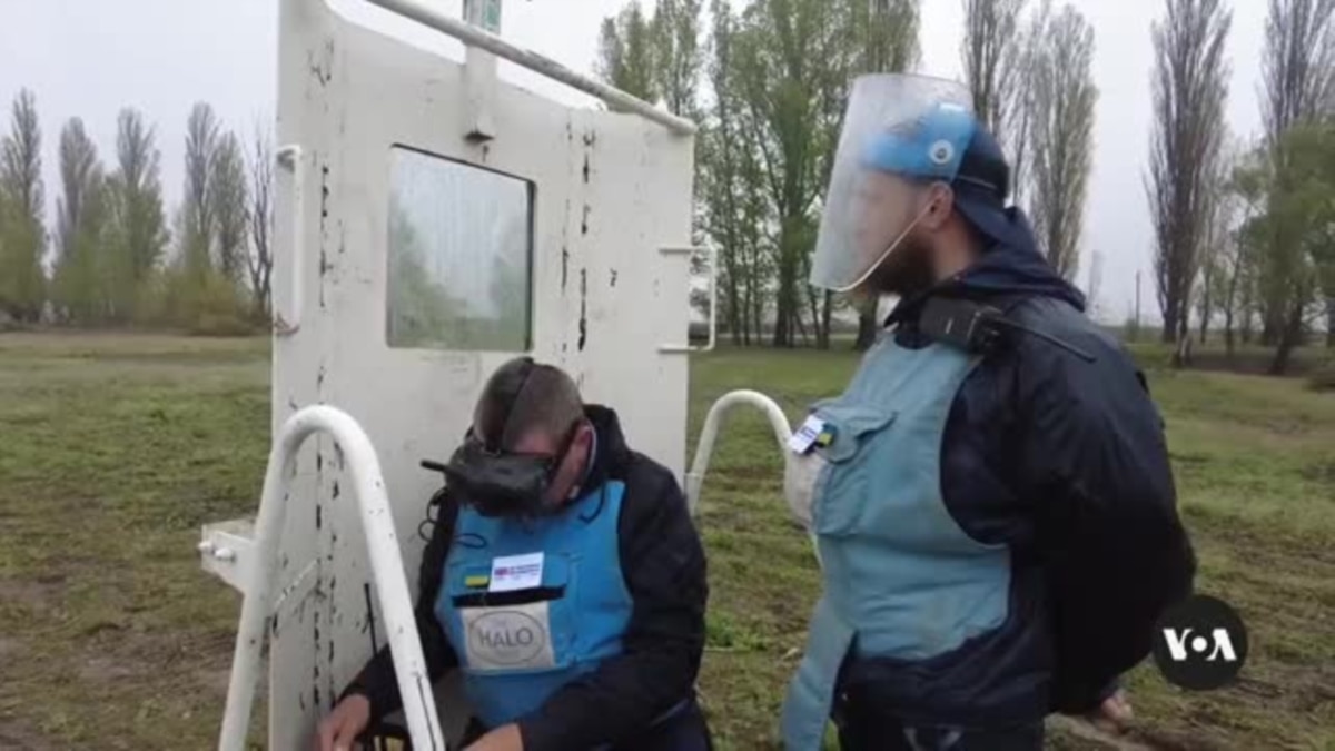 How explosives affect environment in Ukraine