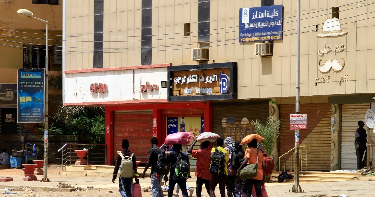 Waliosalia Khartoum wakabiliwa na uhaba wa chakula, maji na mawasiliano ...