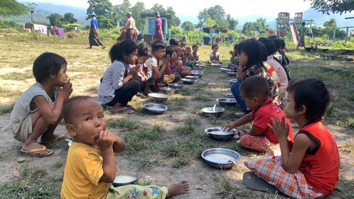 ကလေးမြို့တောင်ပိုင်းက စစ်ရှောင်တွေ စားနပ်ရိက္ခာနဲ့ အမိုးအကာ အရေးပေ