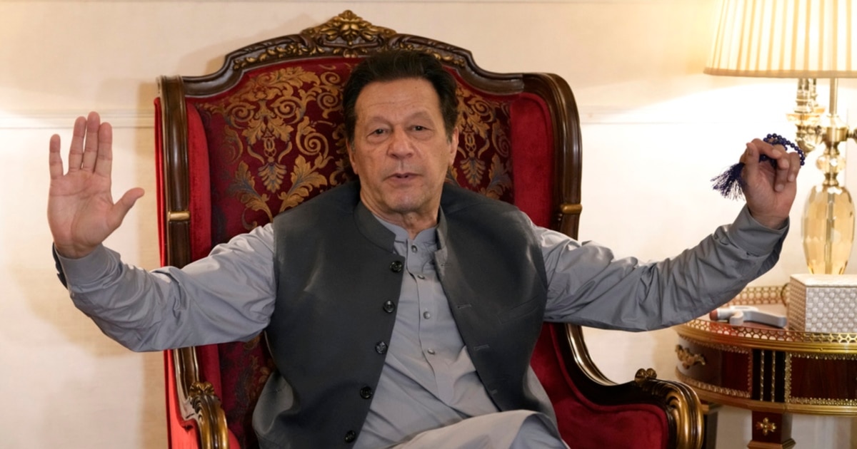 Pakistan's Ex-PM Khan Remains in Jail After Suspension of Sentence