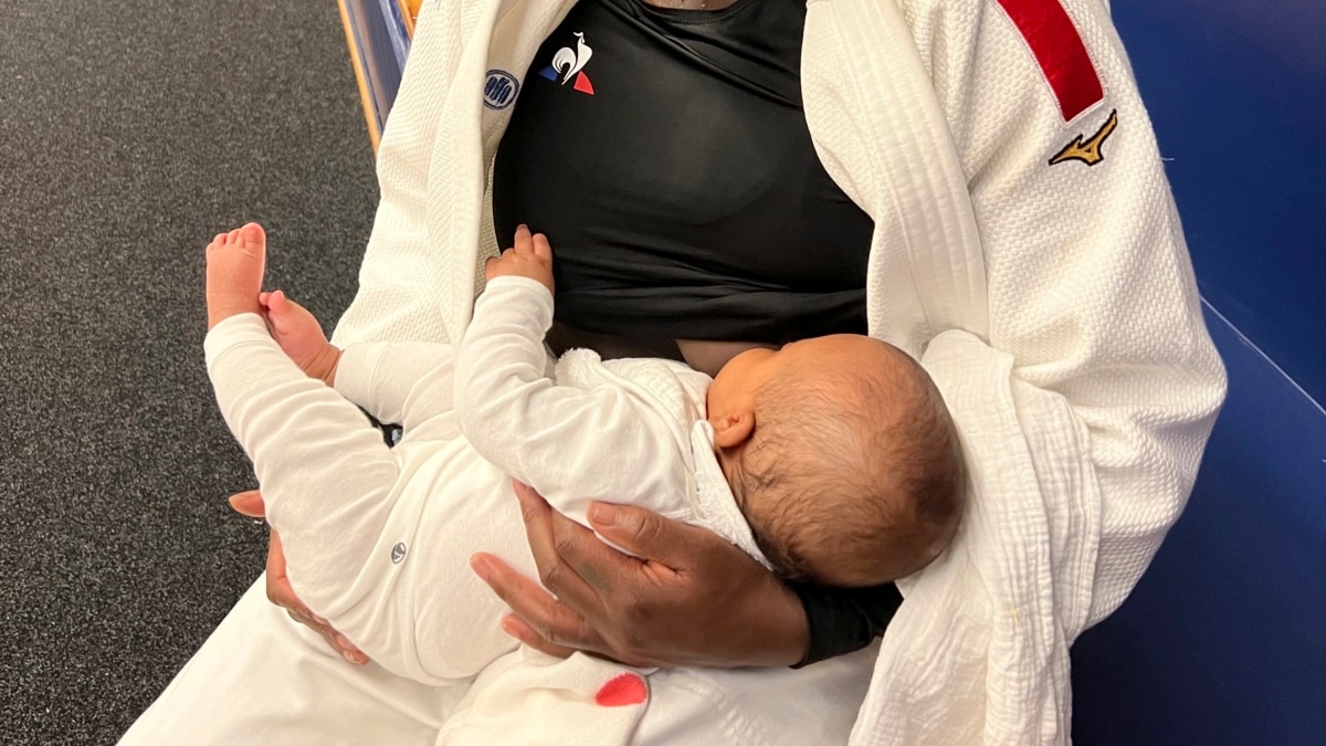 A Uganda wasu mata masu shayarwa suna tallafawa ‘yan uwansu mata shayar ...