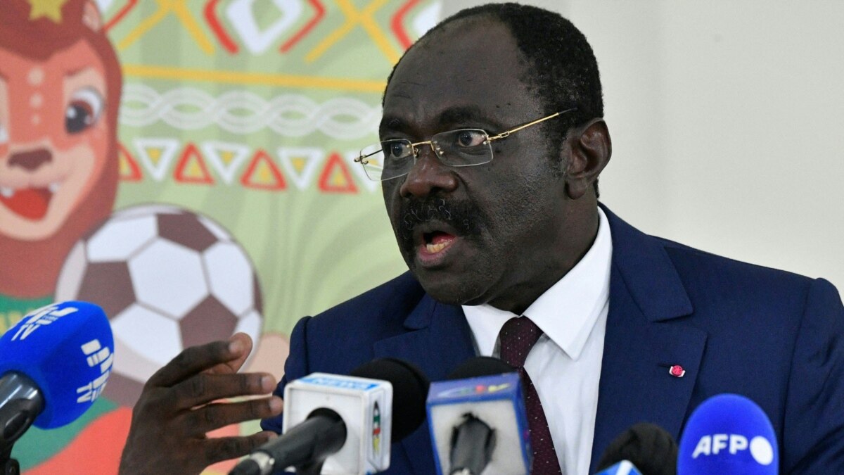 Football: Marc Brys signe son contrat de sélectionneur du Cameroun en ...