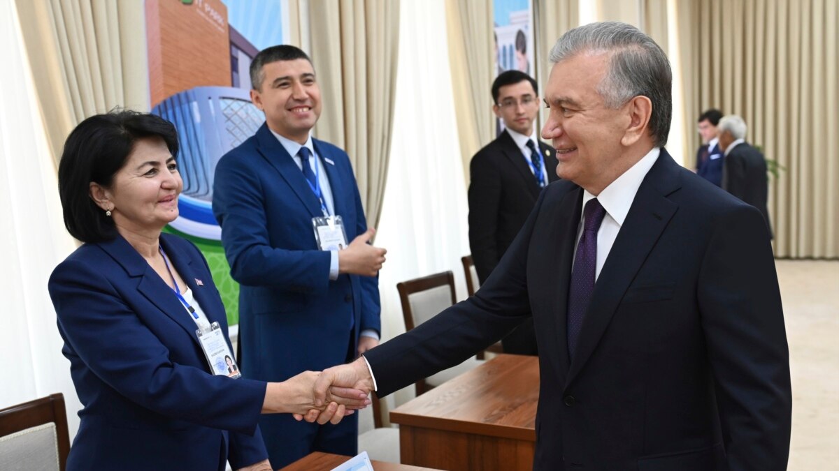 Uzbeks Approve Changes That Could Extend President Until 2040
