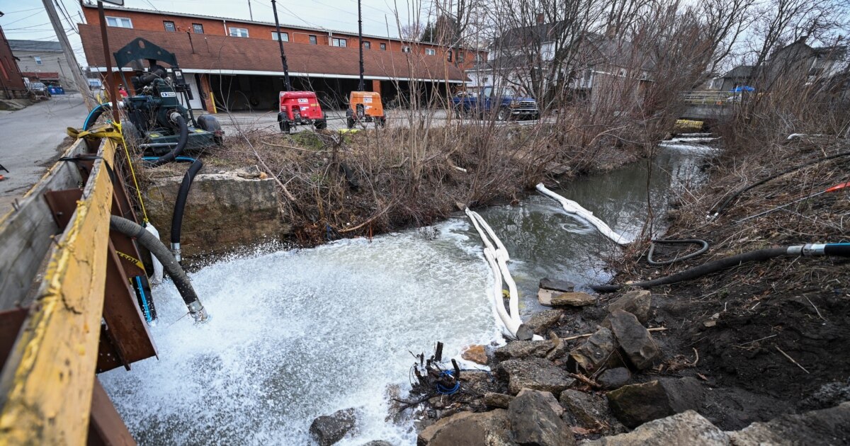 EPA Minta Operator Kereta Api, yang Tergelincir di Ohio, Bayar Biaya ...