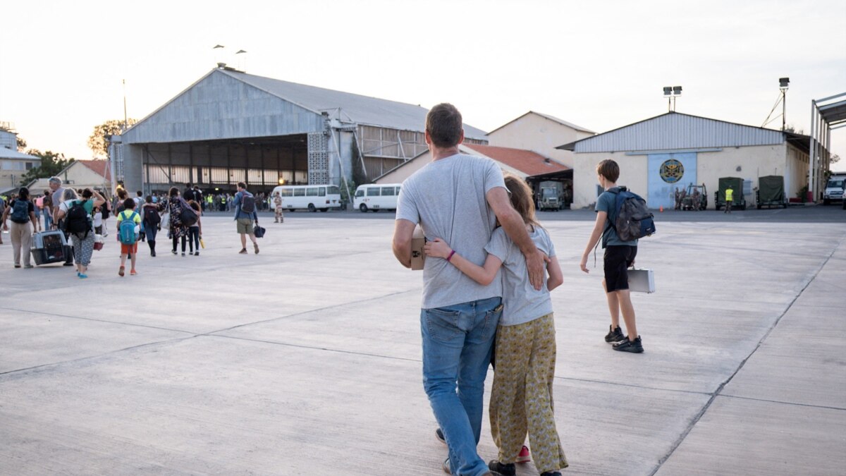 Countries Evacuate Diplomats, Citizens Out of Sudan