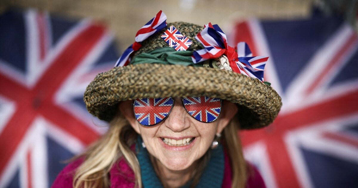 Britain Prepares for Charles III Coronation, as Monarchy Faces 21st ...