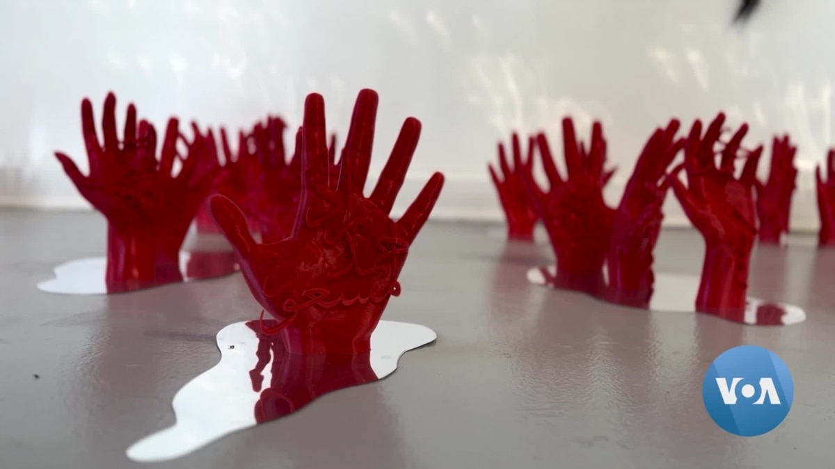 Artist Pays Tribute to Iranian Women Killed Fighting Injustice