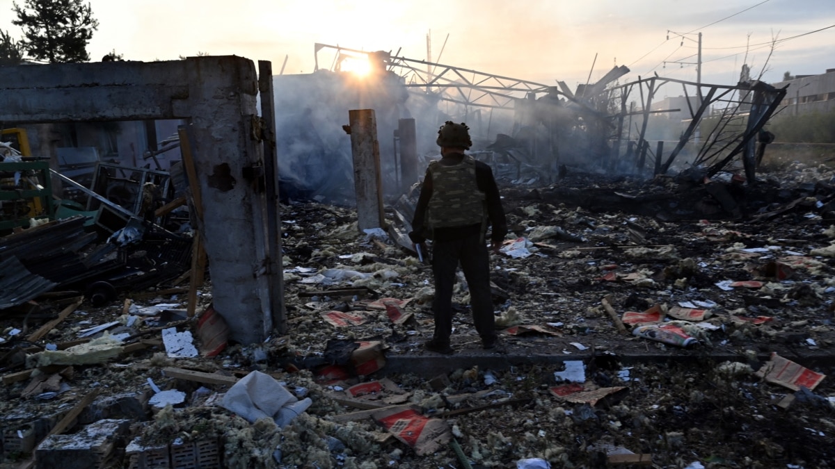 Russian Attack Near Ukraine’s Eastern Front Injures 13