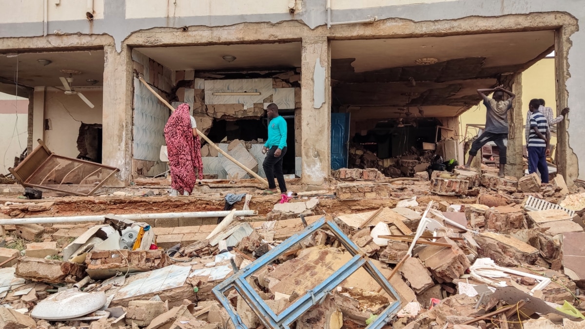 Clashes Between Sudan's Warring Factions Intensify, No End in Sight