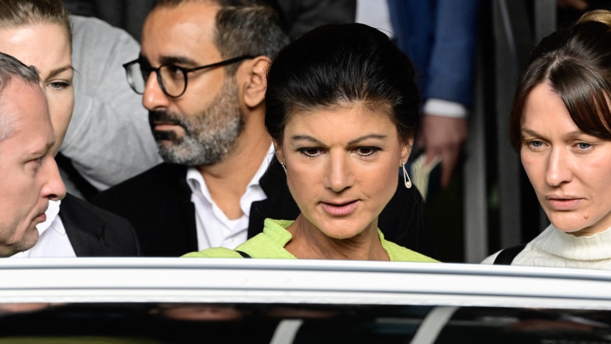 Populist Left Leader Moves to Launch New German Party