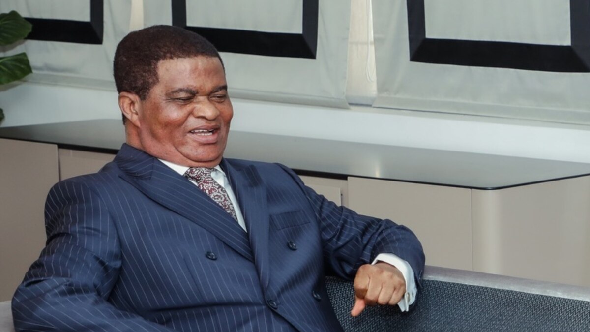 Tshisekedi alongoli Daniel Lusadisu mpe azaongisi Justin Inzun na ...