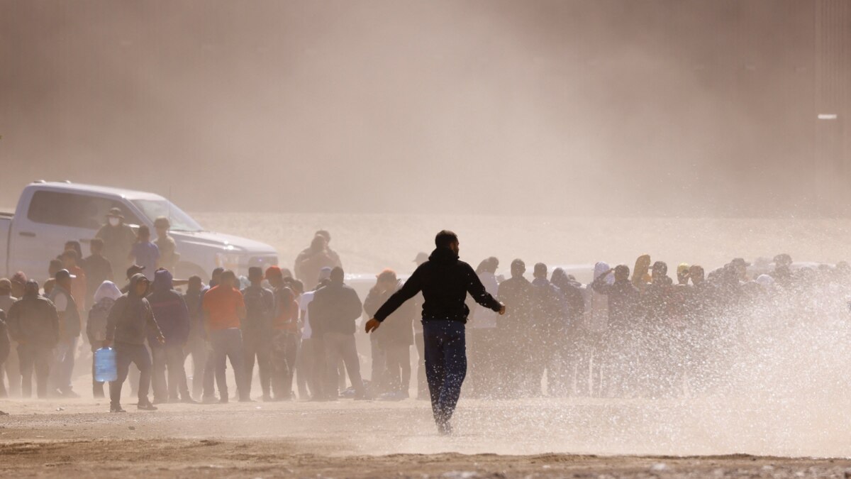 US Braces for More Migrant Crossings as Border Restrictions Set to End