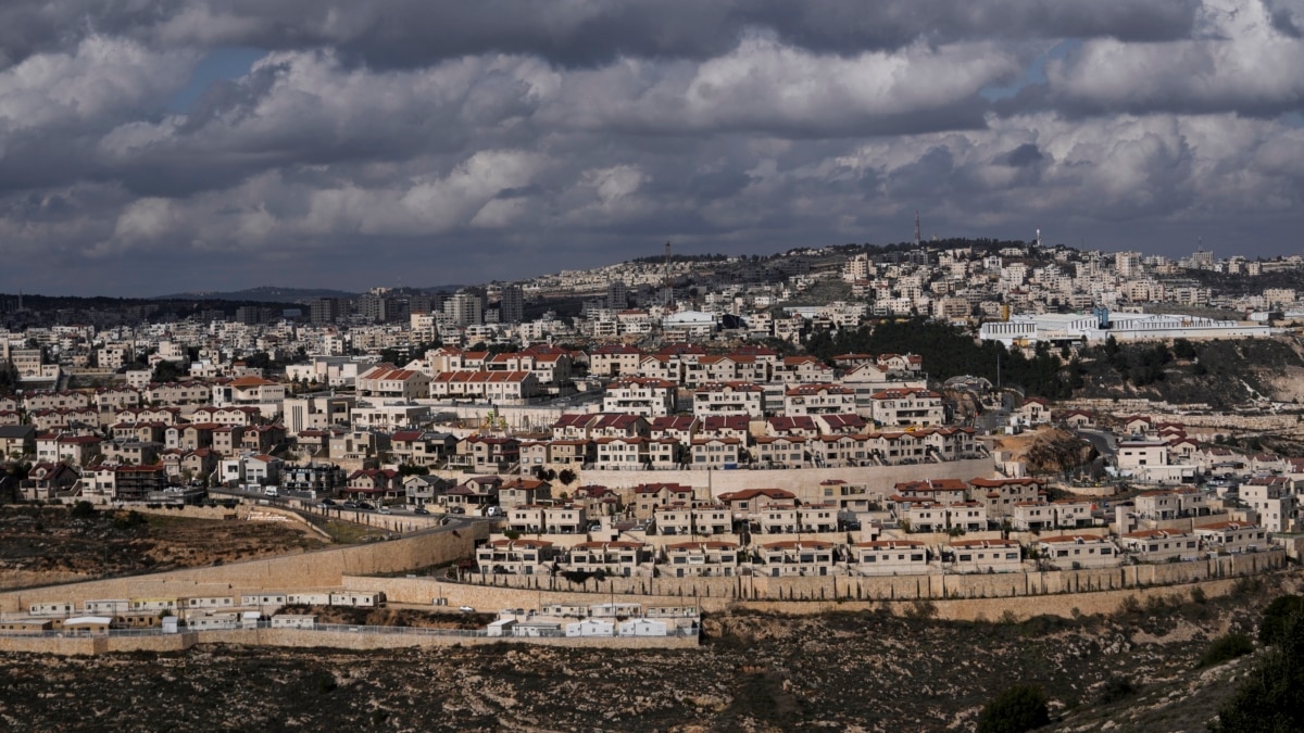 Israel Retroactively Authorizes West Bank Jewish Settlement