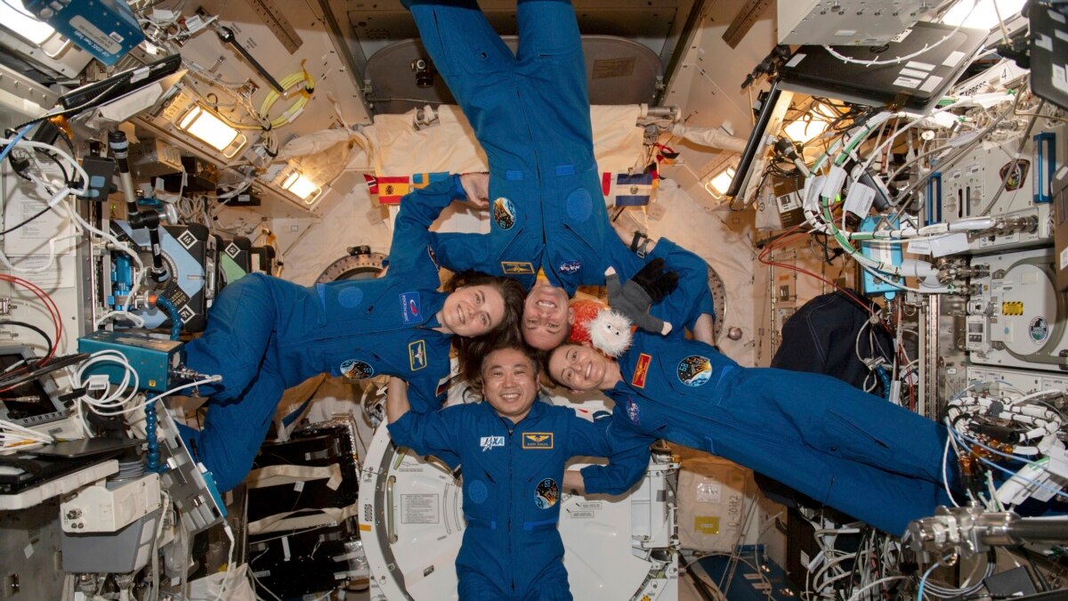 Four Astronauts Fly SpaceX Back Home, End 5-month Mission
