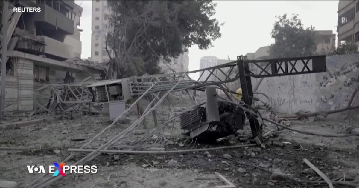 Bom đạn, rốc-két giày xéo Gaza