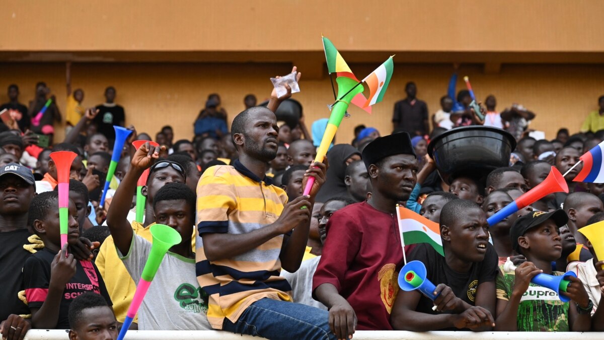 Nigerian Delegation Meets With Niger's Junta as Military Intervention Looms