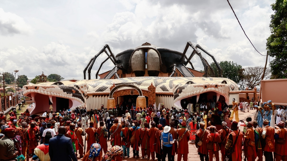 Le Cameroun inaugure le musée du royaume Bamoun pour célébrer son riche ...