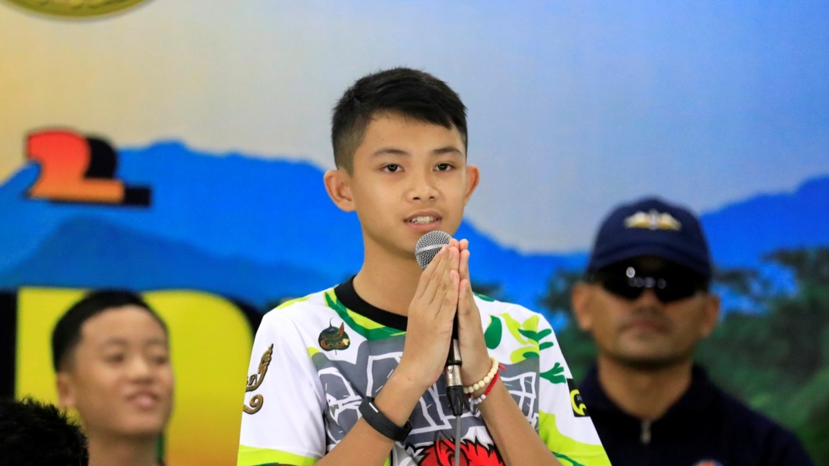 Captain of Thai 'Cave Boys' Soccer Team Dies in Britain