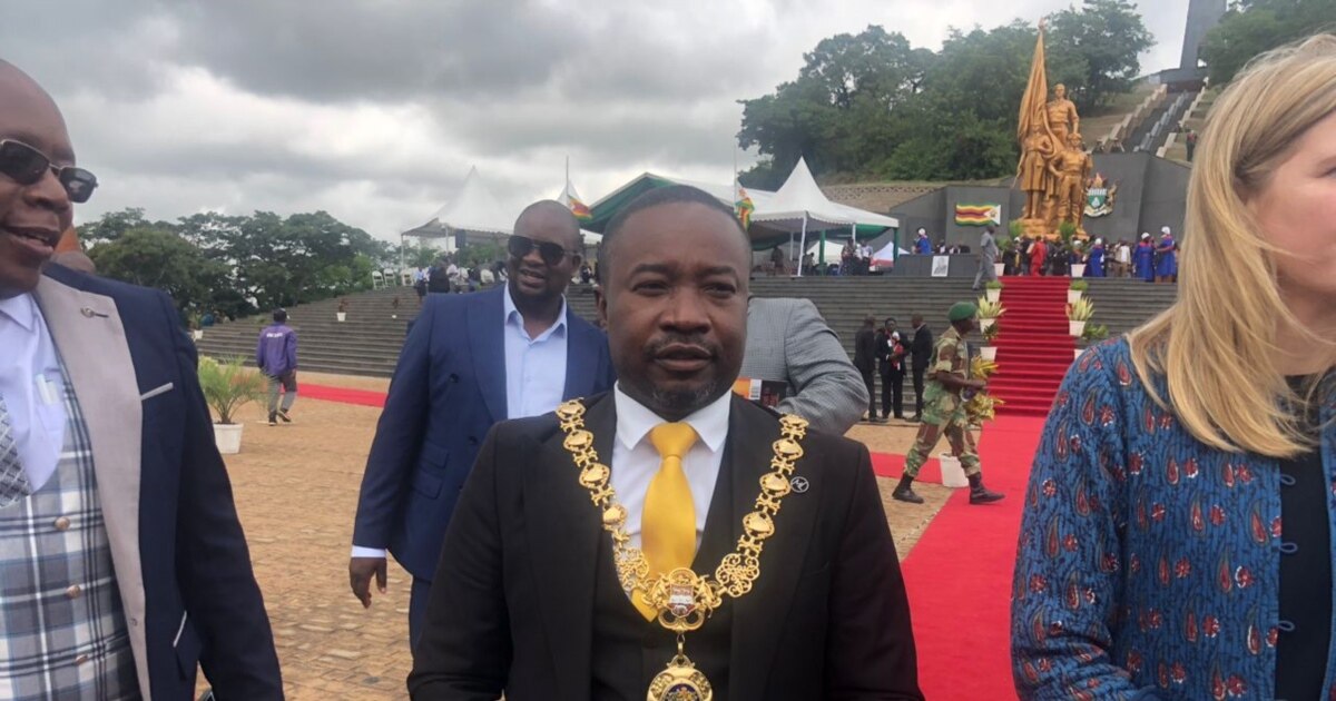 Mameya neMakanzura Opinda Chikoro cheZanu-PF cheHerbert Chitepo School ...