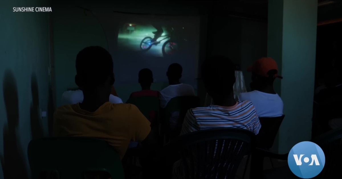 Solar-Powered Cinema Inspires African Youth