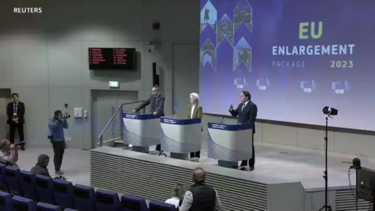 European Commission Opens Door for Membership Talks With Ukraine, Moldova