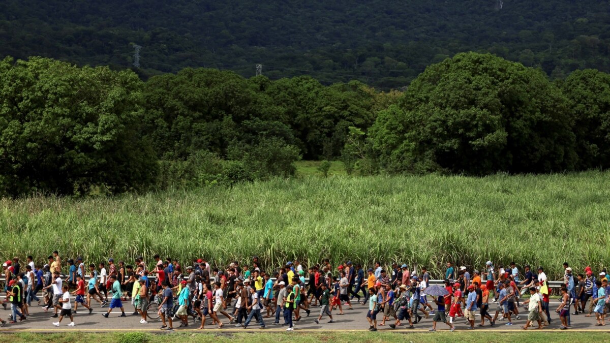 Otorite Migrasyon Meksiken yo Arete yon Gwoup Migran nan yon Stasyon Otobis