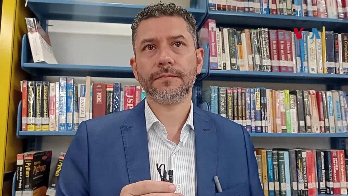 Carlos Monterroza, sociólogo y experto en asuntos políticos