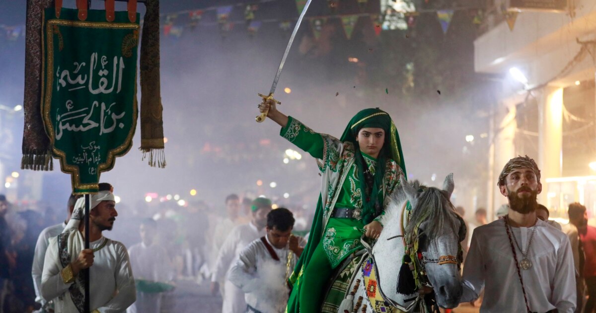 Costumed Warriors Commemorate Ashura in Iran