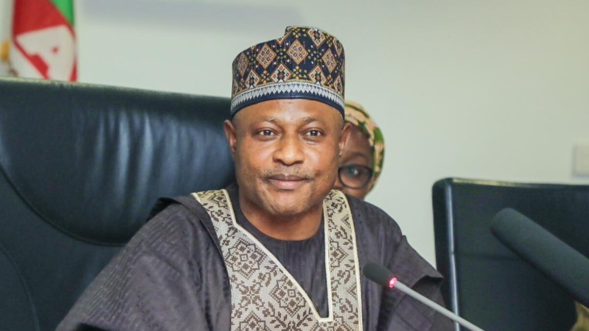 Za Mu Samar Da 'Yan Sandan Jiha Don Magance Matsalar Tsaro - Gwamna Uba ...