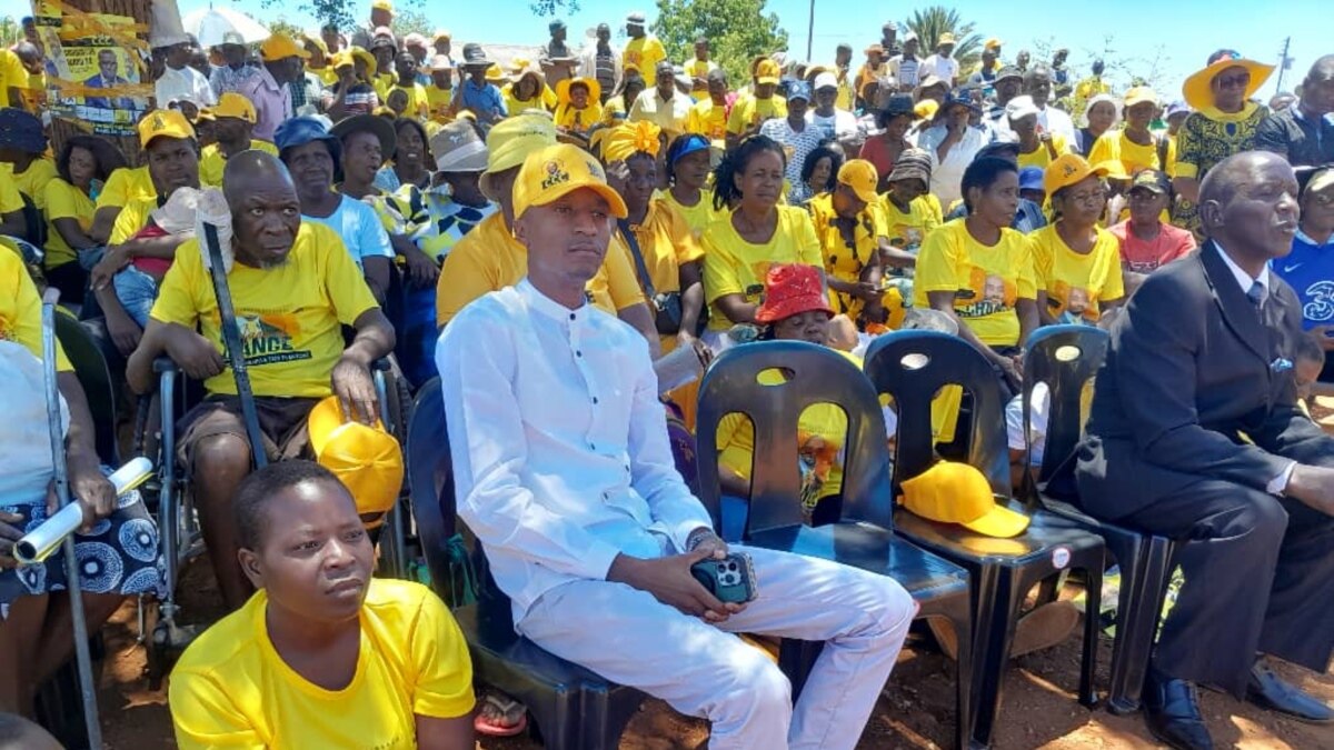 Kuyaxokozela eZimbabwe Okuvinjwa Imihlangano Yamalunga Amabandla Aphikisayo